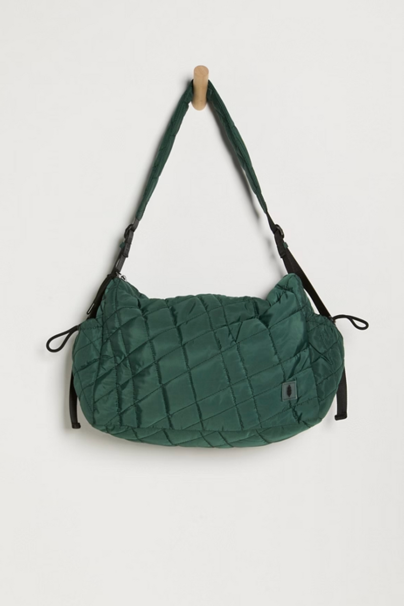 Free People Off the Path Carryall Bag // Evergreen – Jenny in the City